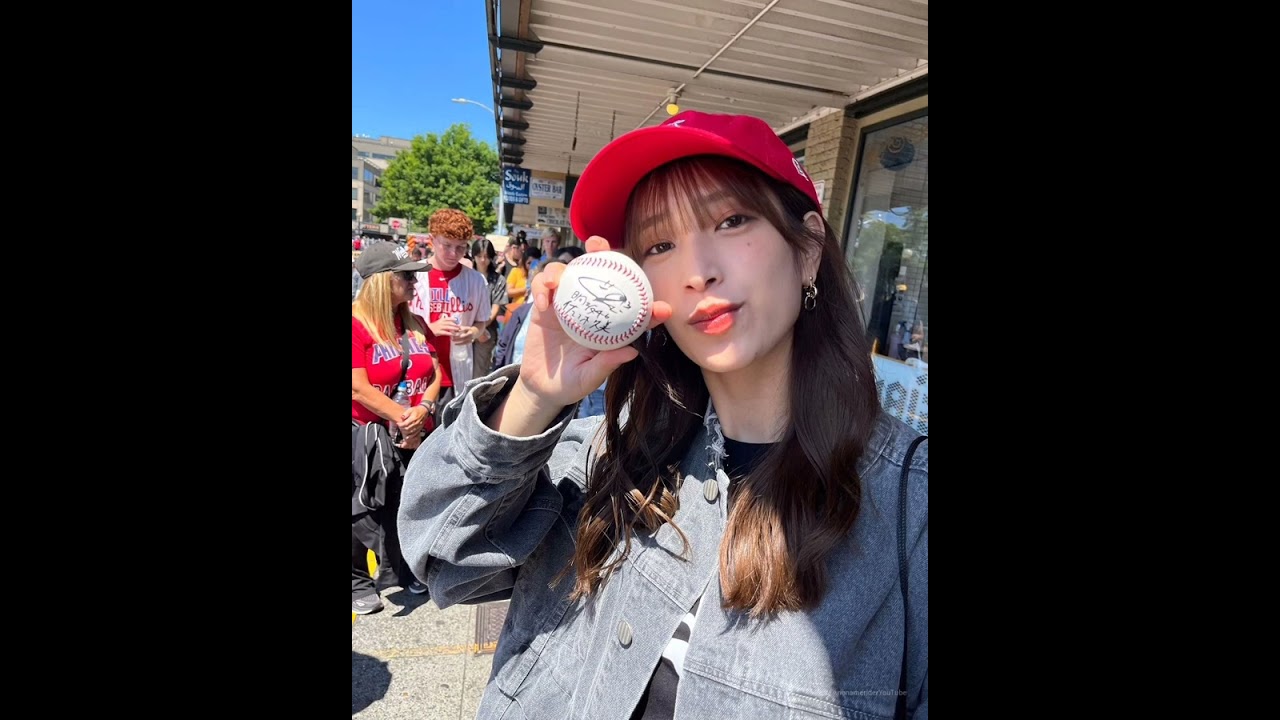 日向坂46 佐々木久美 さんのサイン入りMLB公式球を1名様にプレゼント！発売中の「GoodsPress10月号」では日向坂46のキャプテン、佐々木久美さんが「MLBオールスター」をナビゲート ...